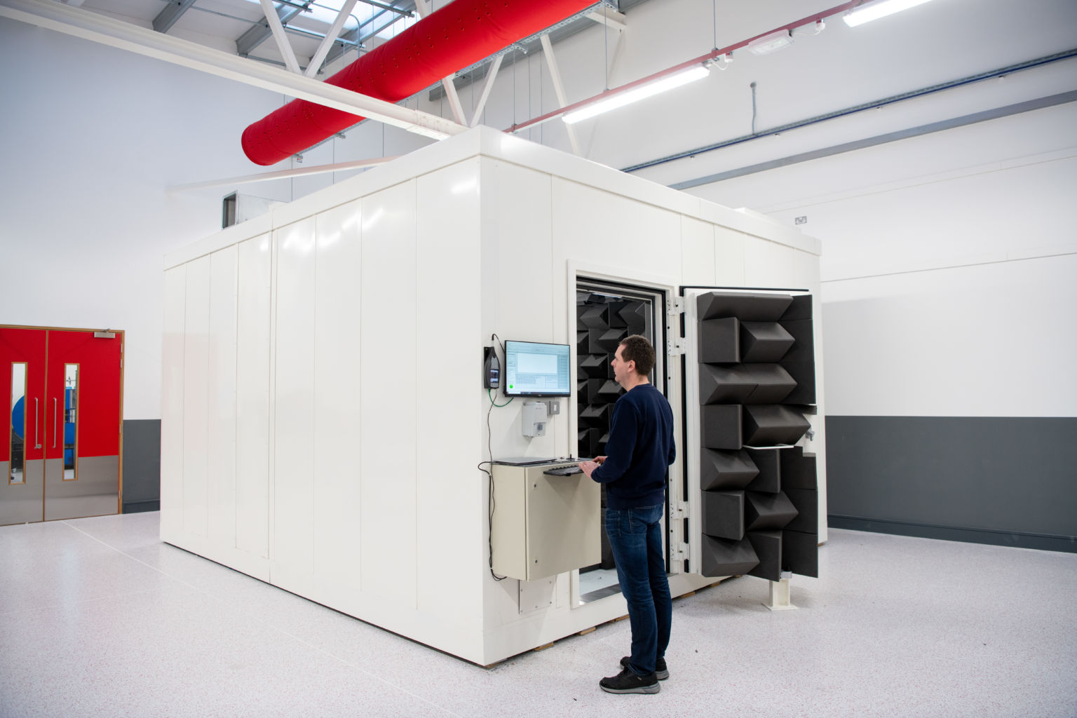 Ei Electronics eröffnet neues Forschungslabor - GEBÄUDEDIGITAL