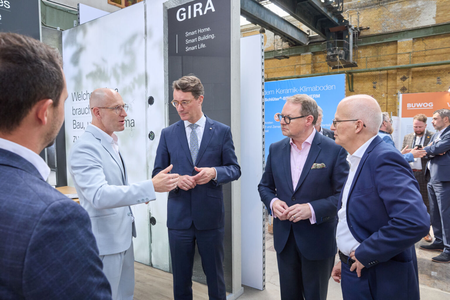 Gira bei der Initiative '80 Sekunden - Neues Bauen' - GEBÄUDEDIGITAL