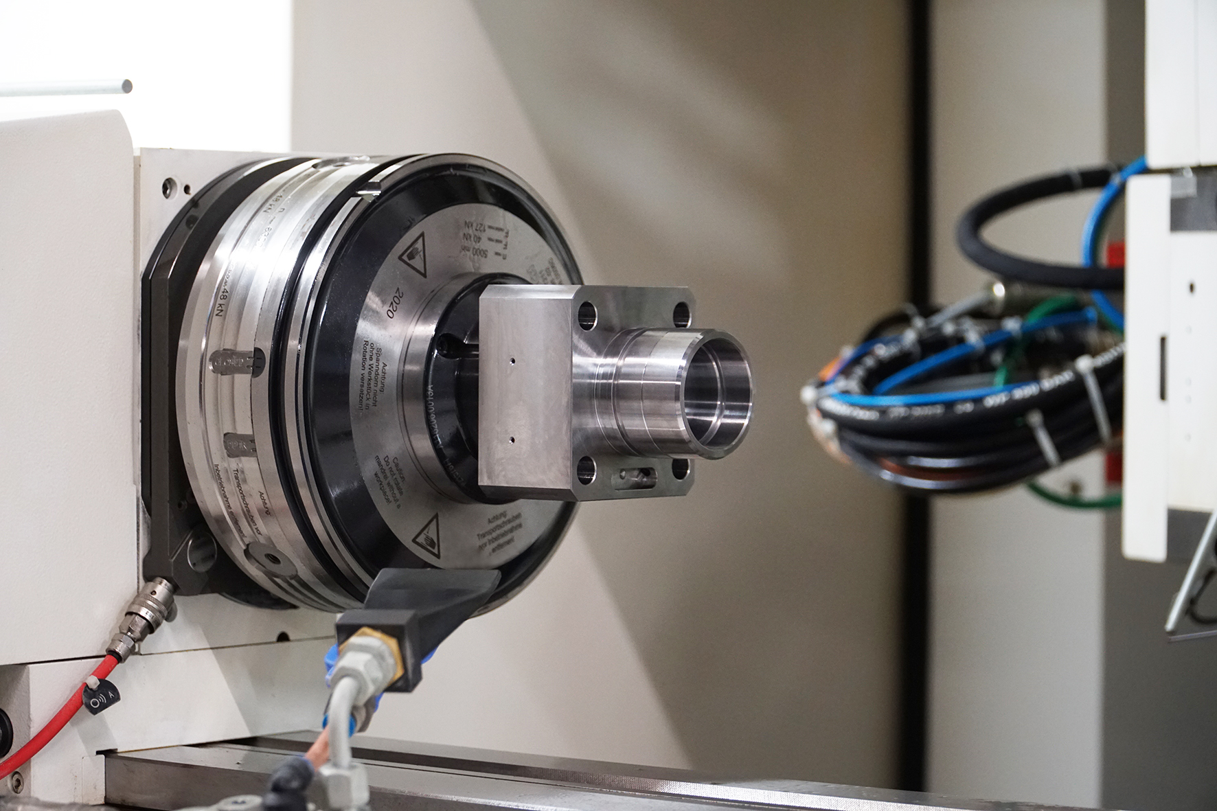 Anwenderstory: Vollautomatisierte flexible Fertigung - dima