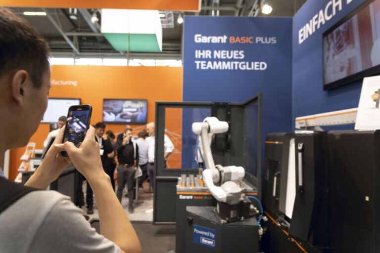 Automatisierte Fertigung auch für KMU - dima
