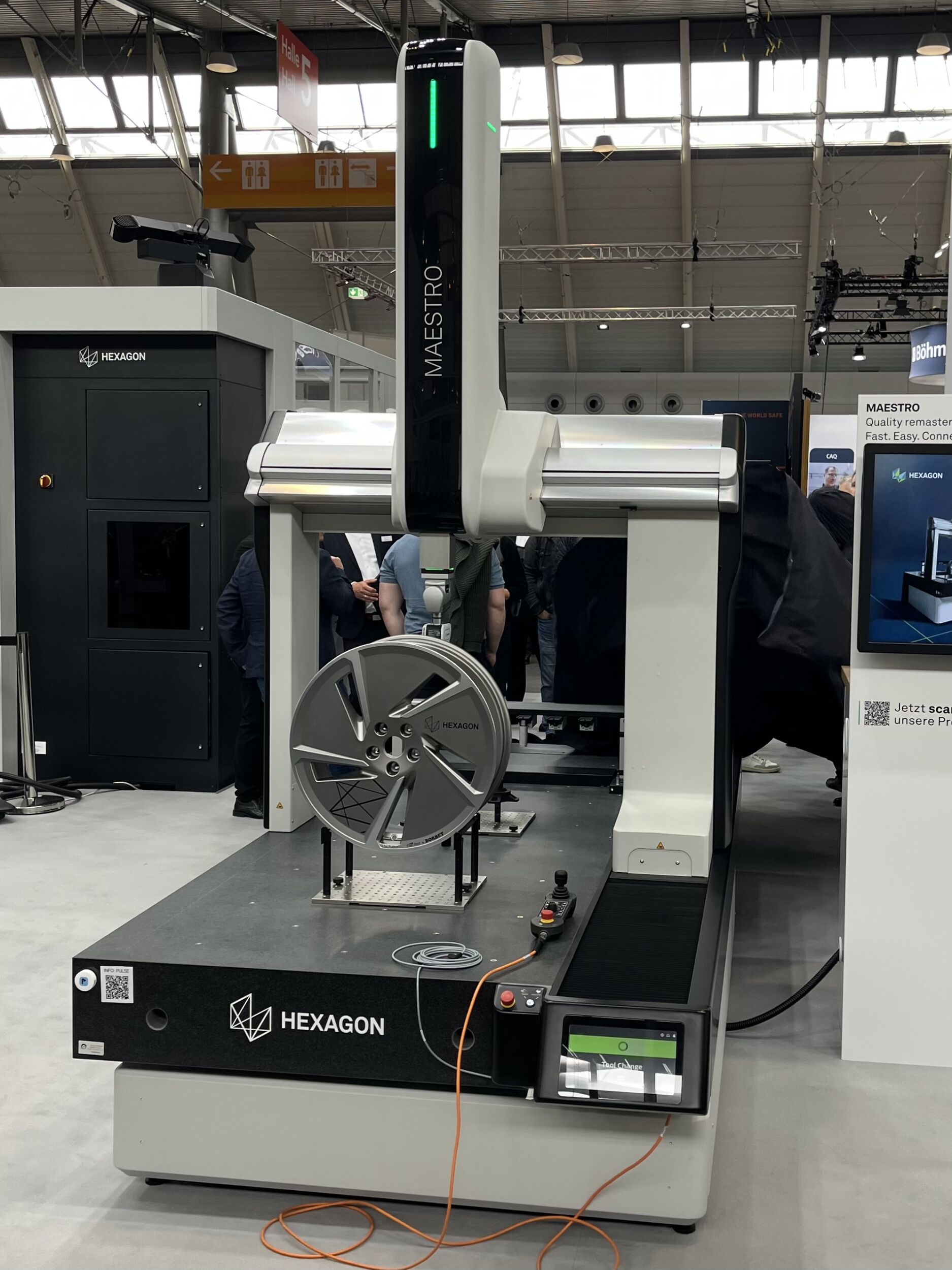 Ultra-Compact AI Inference System - inVISION NEWS