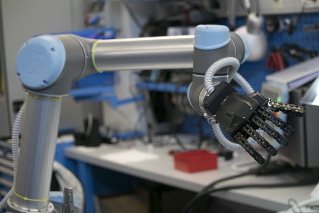 Kollaborativer anthropomorpher Greifer - ROBOTIK UND PRODUKTION