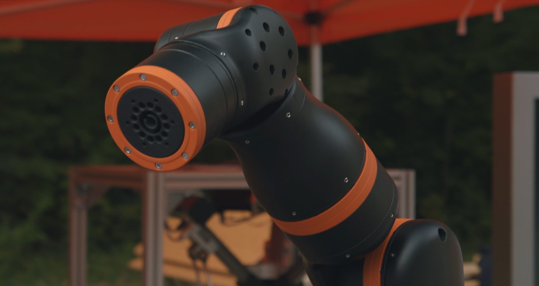 Leichter Kunststoff-Cobot - ROBOTIK UND PRODUKTION Leichter Kunststoff-Cobot - ROBOTIK UND PRODUKTION