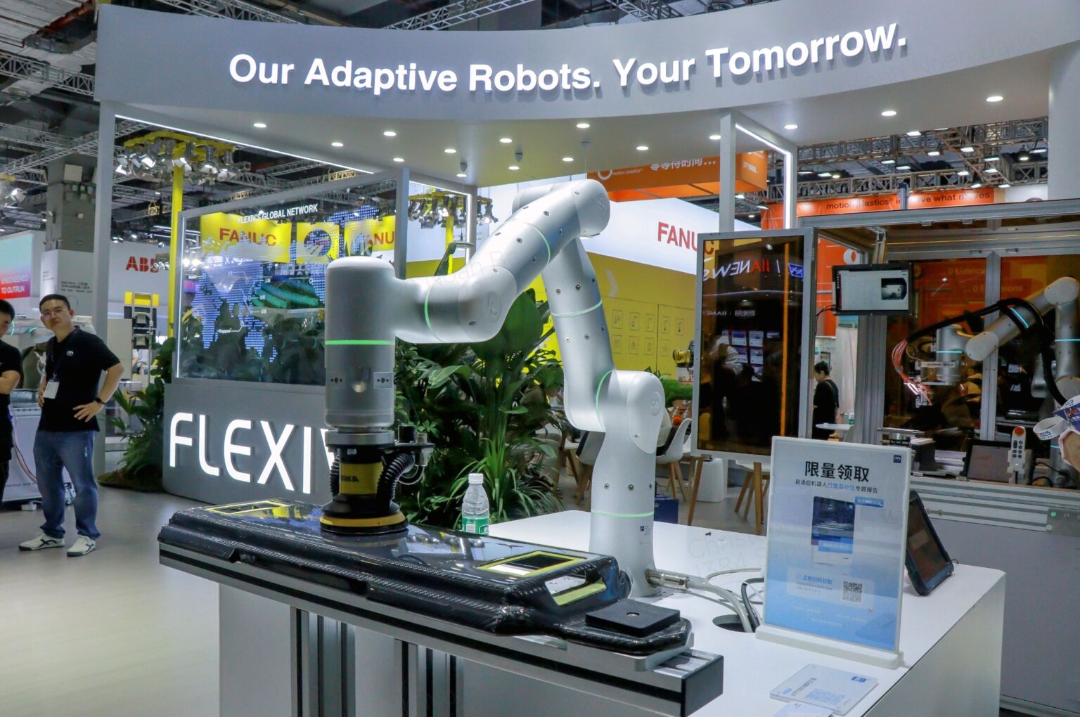 Multimodale KI-Lösungen von Sereact für intelligente Robotik | ROBOTIK ...