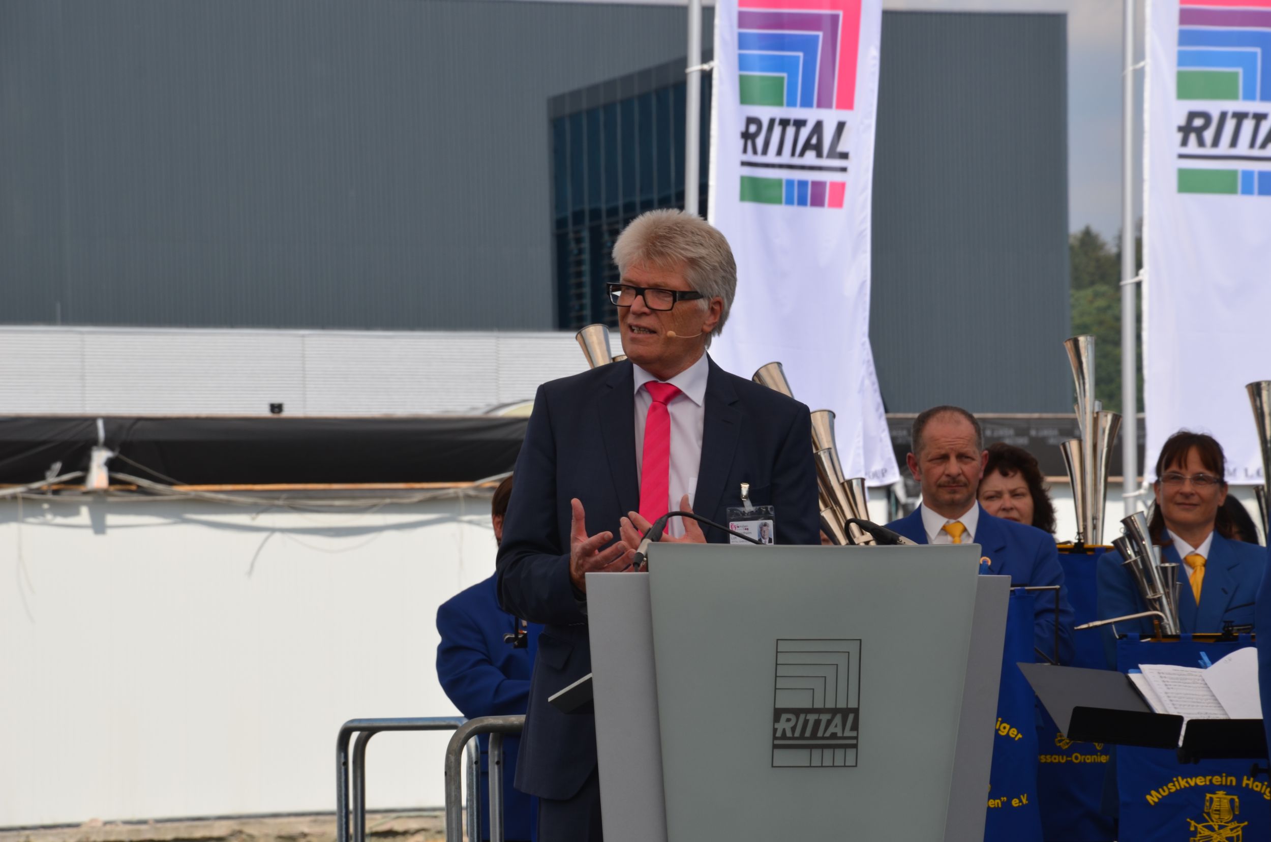 Rittal legt Grundstein für neues Werk in Haiger - Schaltschrankbau