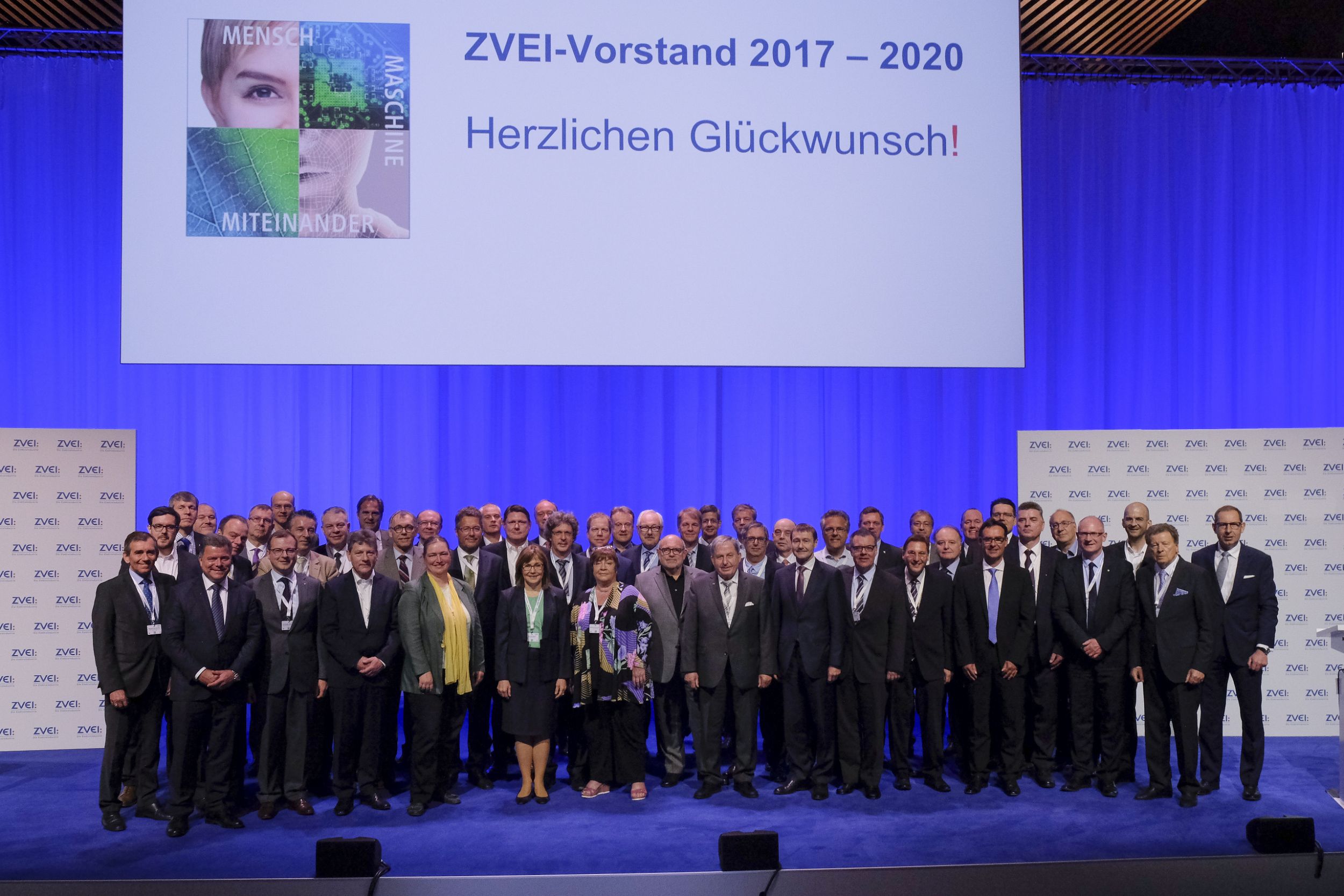 Ziesemer als ZVEI-Präsident wiedergewählt - Schaltschrankbau