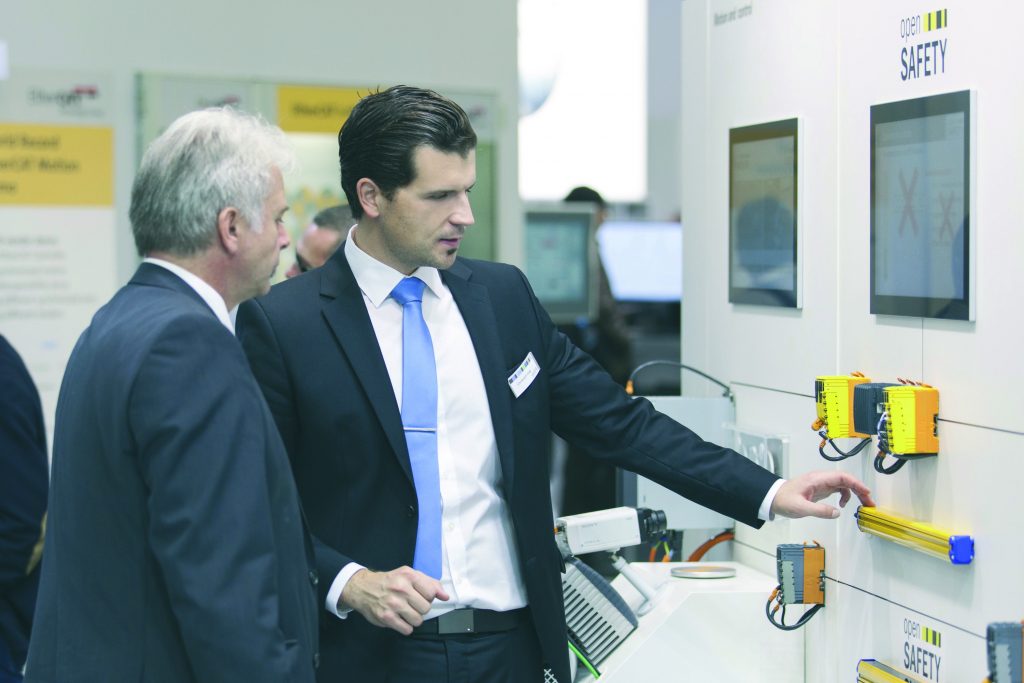 Vom Sensor bis zur Cloud: EPSG präsentiert Companion Specification für ...